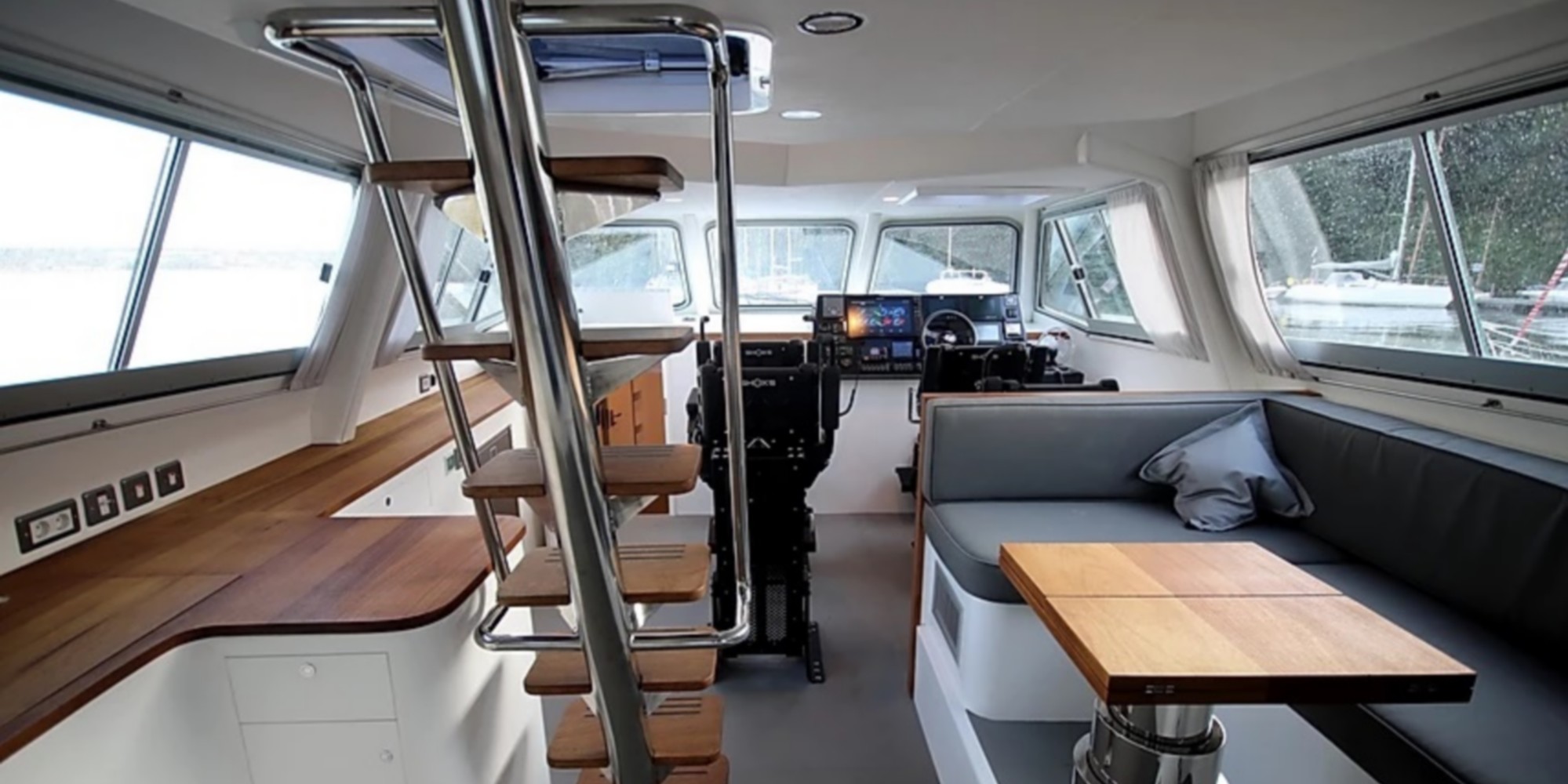 Yacht Moteur Rapide ENMER Jack Setton – Bateau à Vendre | BGYB